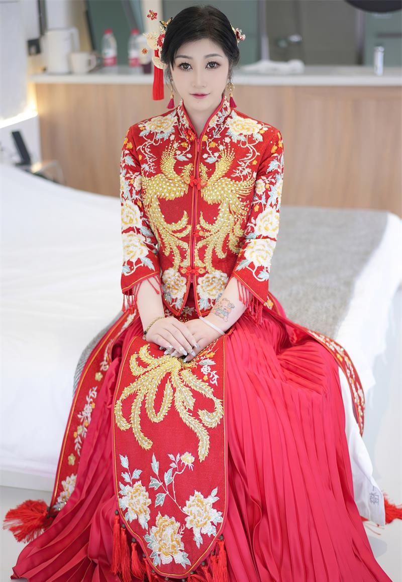 mm131妲己Toxic演绎旗袍与婚服图片之美 – 图集天下